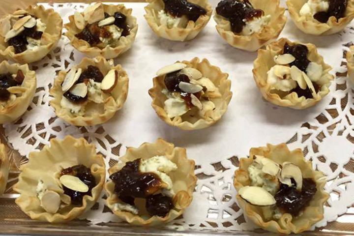 fig almond spread tartlets– The Gracious Gourmet